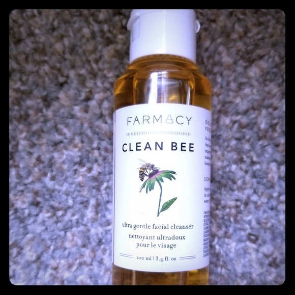 Makeup | Farmacy Clean Bee Facial Cleanser | Poshmark
